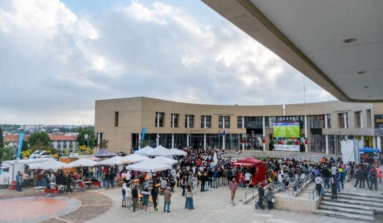 Centro Cívico de Carnaxide encheu-se no primeiro jogo de Portugal no ...